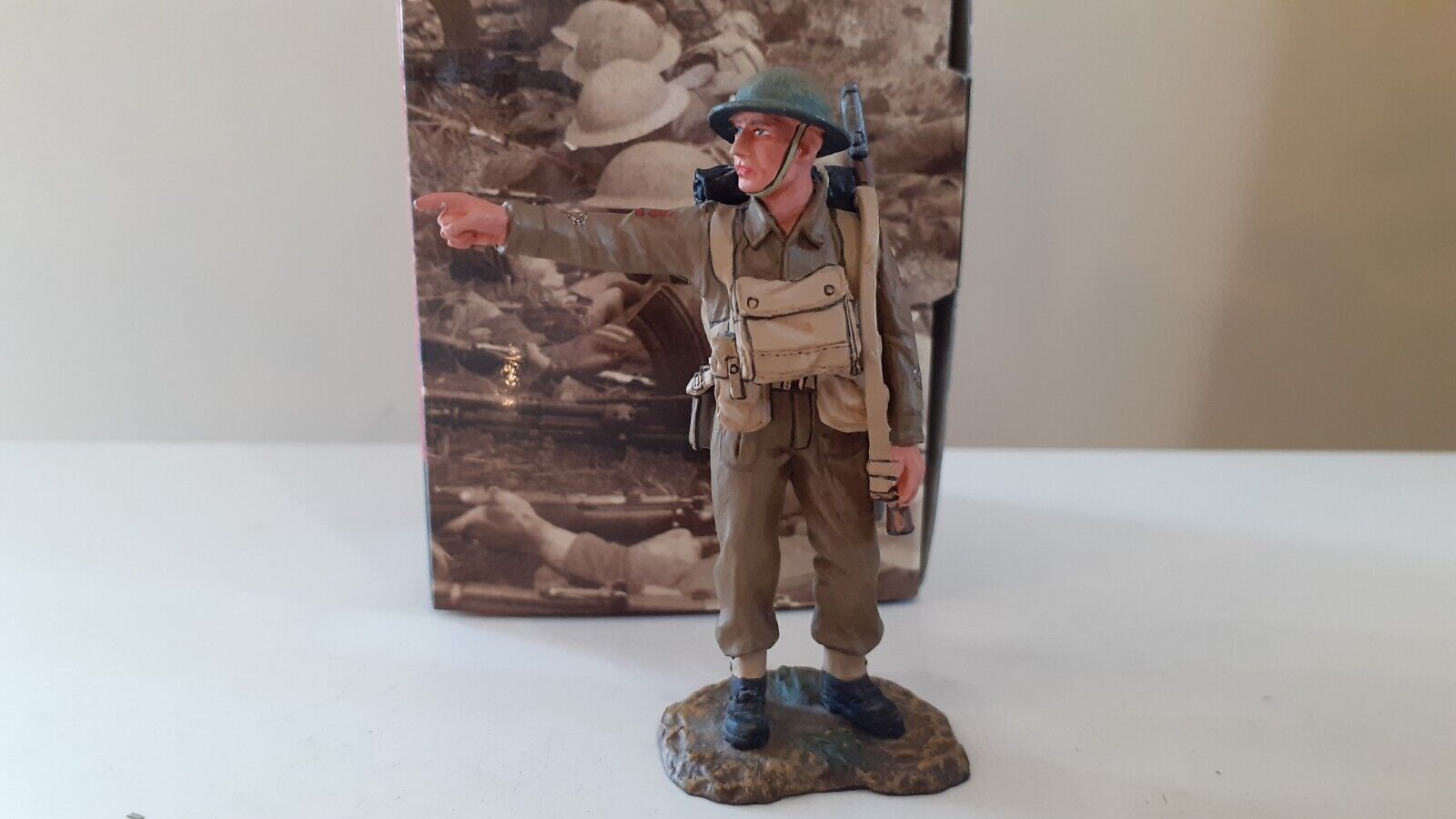 King and country fob023 Ww2 british army sergeant pointing d-day boxed ...